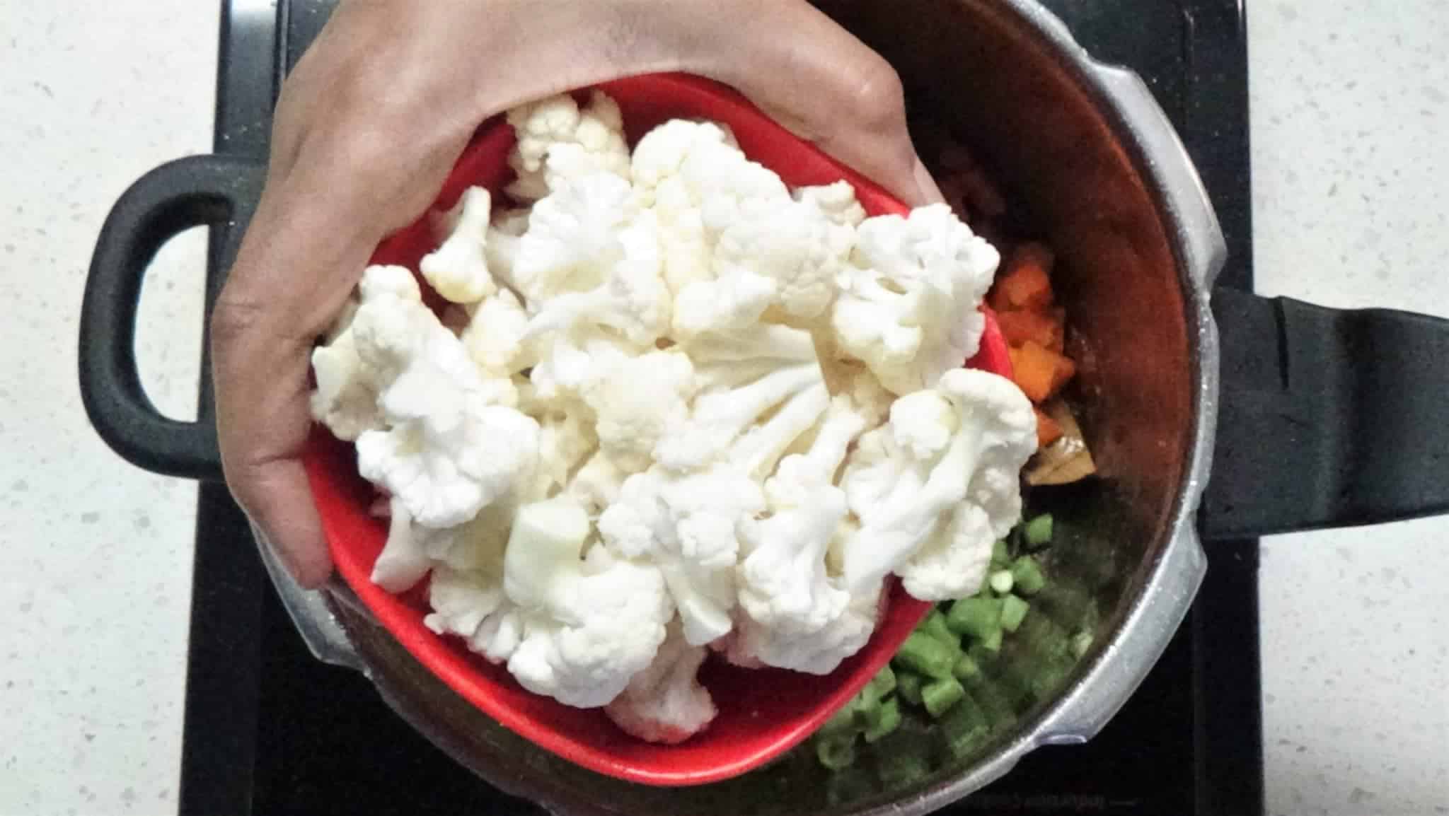 Veg biryani | How to make Vegetable biryani in cooker