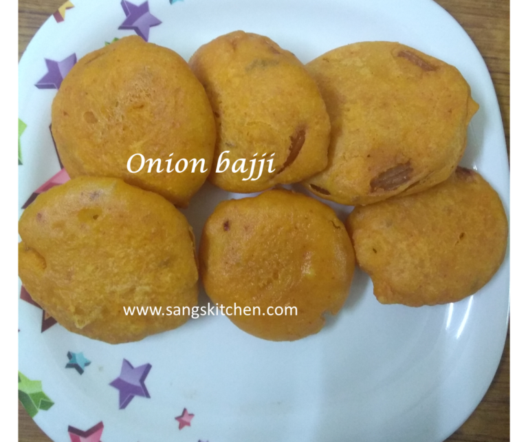 Onion bajji recipe | How to make crispy onion bajjis | Sangskitchen