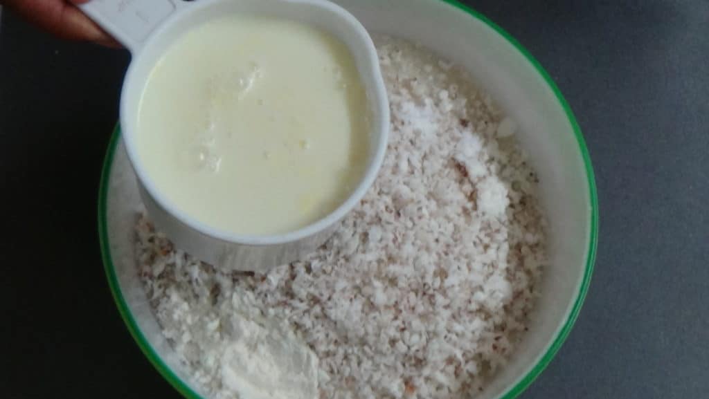 Crispy sweet bonda | Maida rava crispy sweet balls | sangskitchen