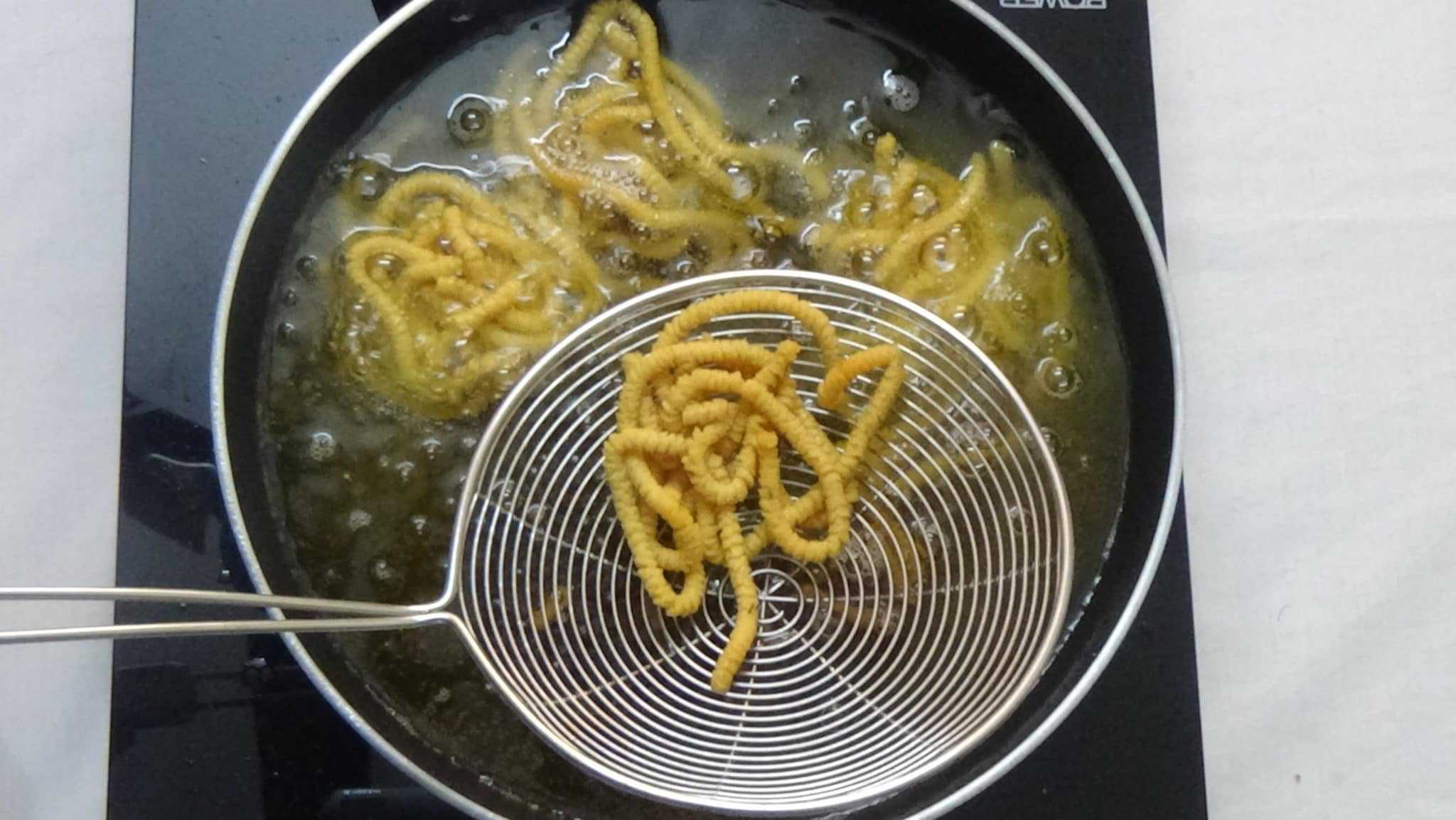 Murukku recipe | How to make instant murukku | sangskitchen