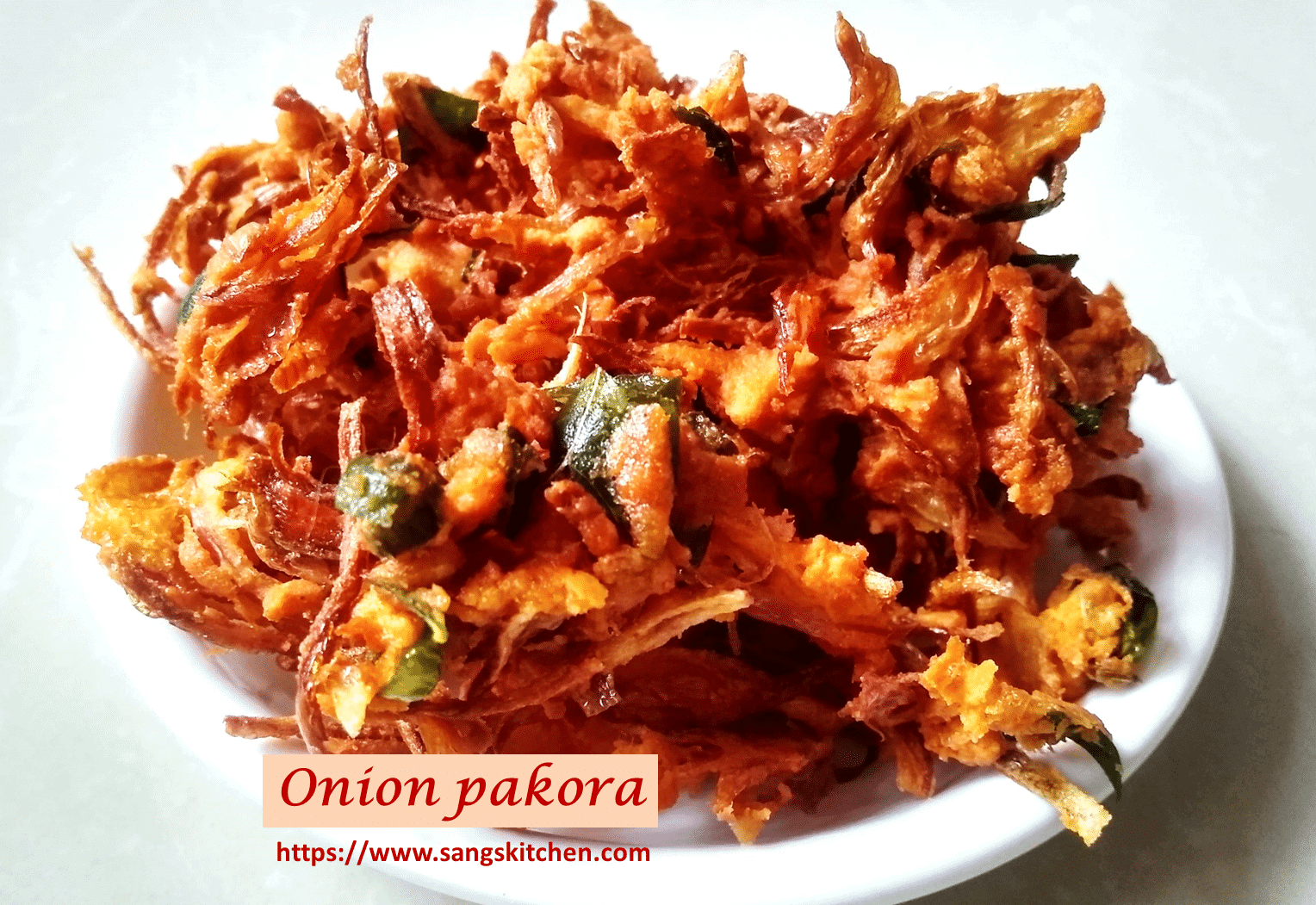 Onion pakora | Onion pakoda | Crispy onion fritters | sangskitchen
