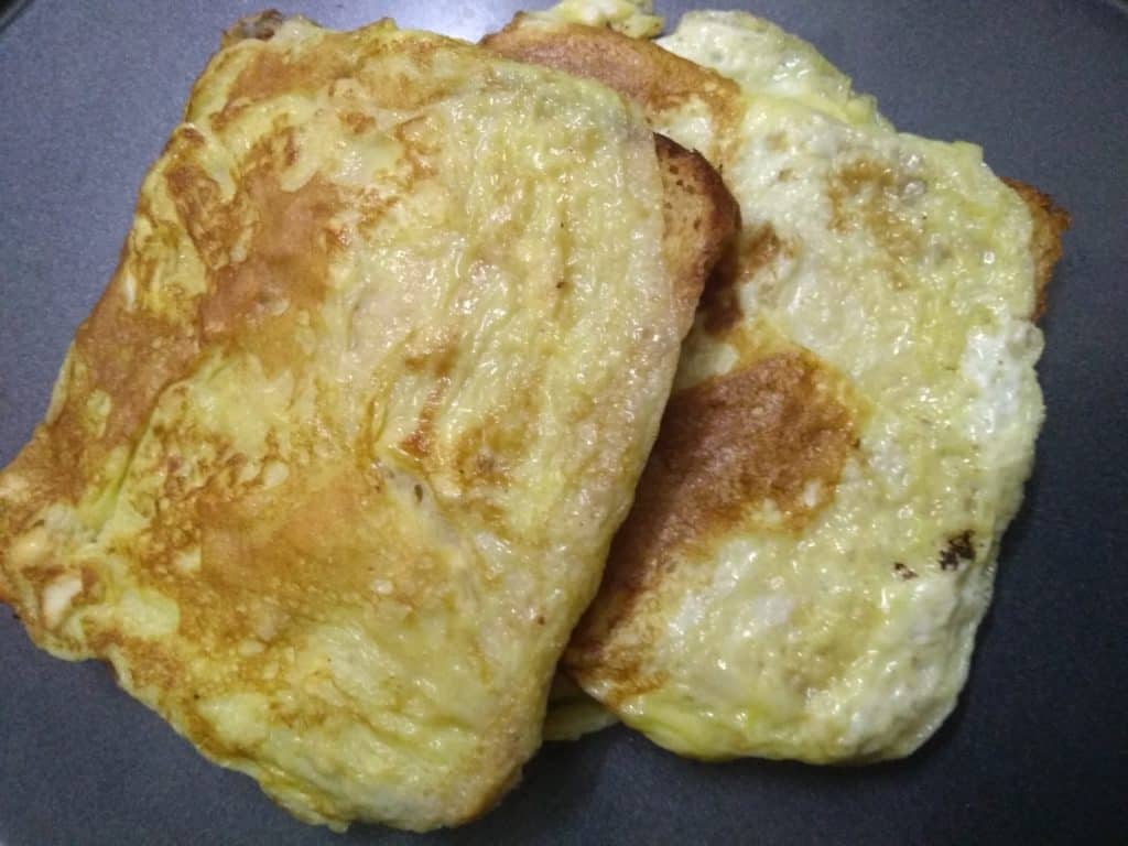 Bread omelette in two ways | Bread omelet sweet and spicy versions