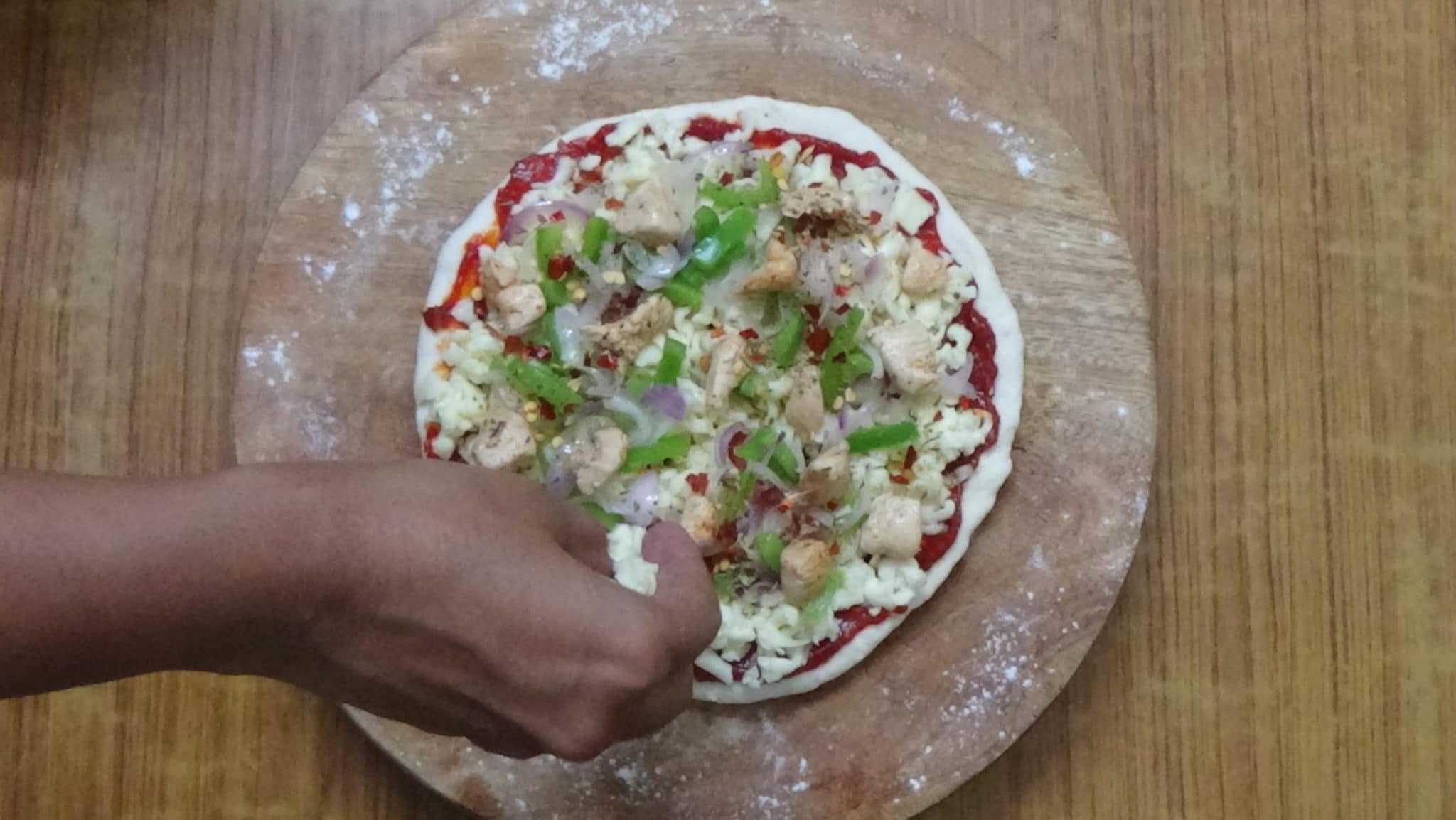 Chicken pizza | Homemade spicy chicken pizza | sangskitchen