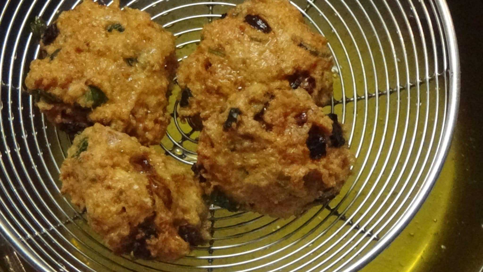 Kari vadai | How to make Chicken kheema vada - sangskitchen